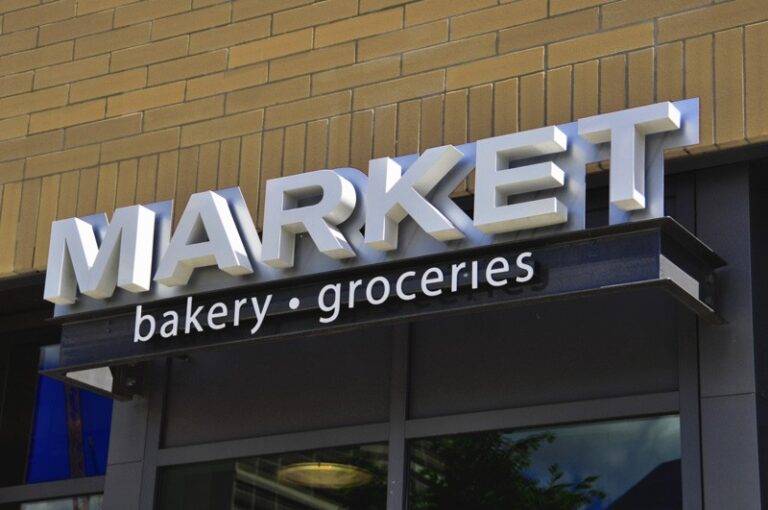 Channel letters - storefront sign company in Chicago